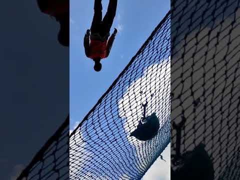 use of safety net in a construction site #lifesaver #shorts #shortvideo #safety #safetynet
