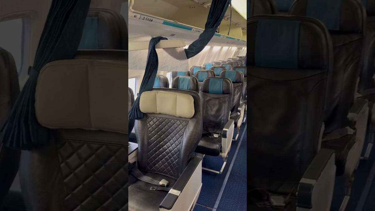WestJet Boeing 737-800 Cabin