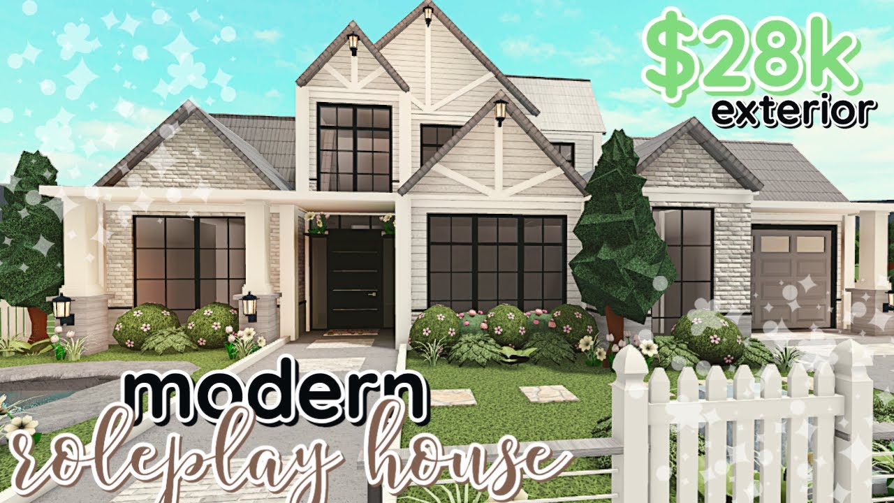 Modern Bloxburg Roleplay House Build: 2 Story Exterior *WITH VOICE*