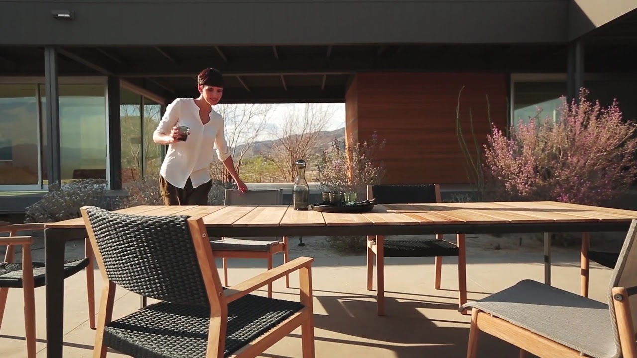 Glsoter - Carver Table