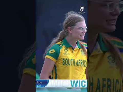 Fay Cowling brings in the first wicket for South Africa with her pin-point accuracy ???? #U19WorldCup