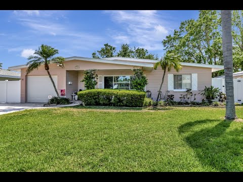 940 43rd Avenue NE Saint Petersburg, FL | ColdwellBankerHomes.com