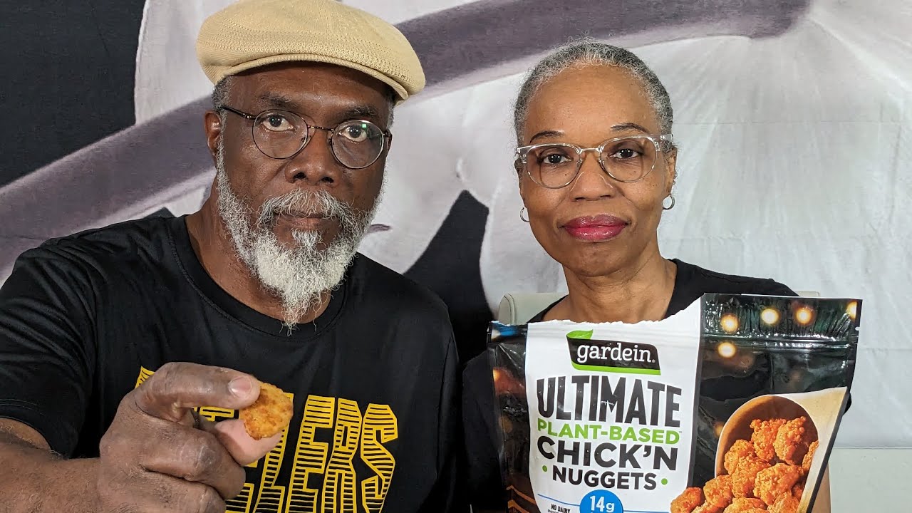 R and Bae try Gardein Ultimate Plant-Based Chick'N Nuggets