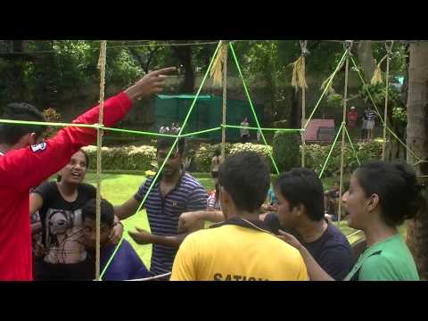 Breaking the Spider Web Activity helps Team Building