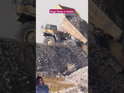 🛻 Gigantic Komatsu 785-7 Dump #shorts