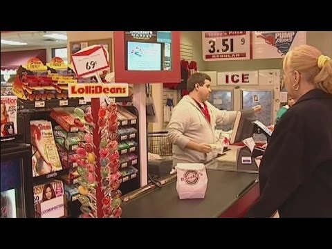 Pros and cons of raising minumum wage
