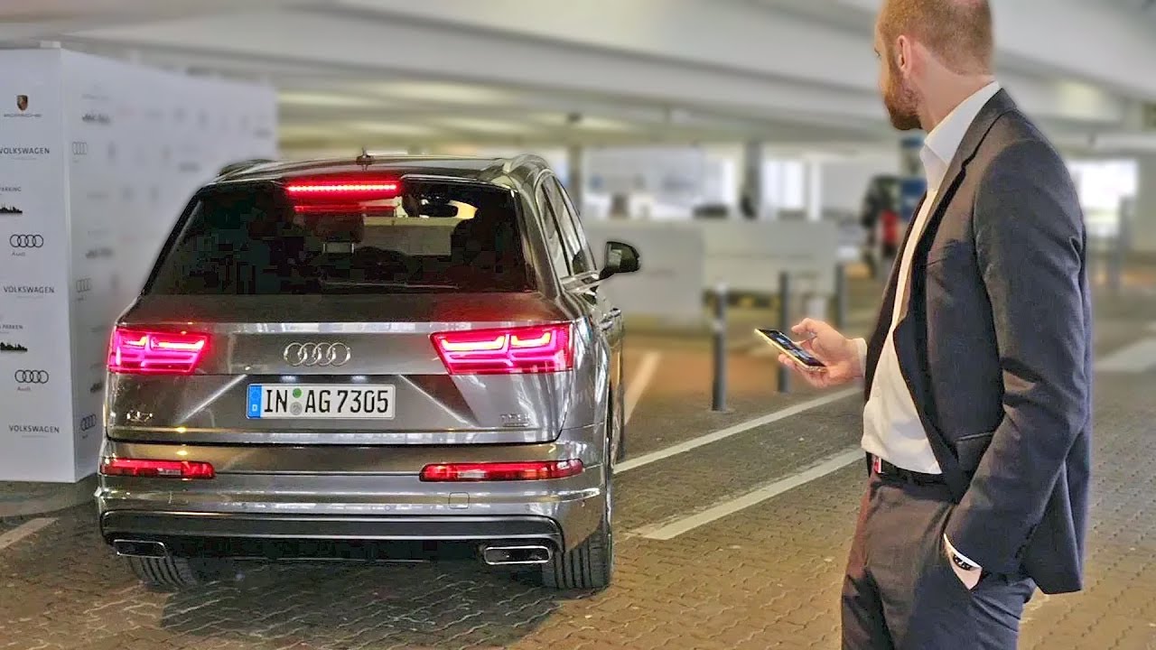 AUDI Q7 - Automated Parking Demonstration