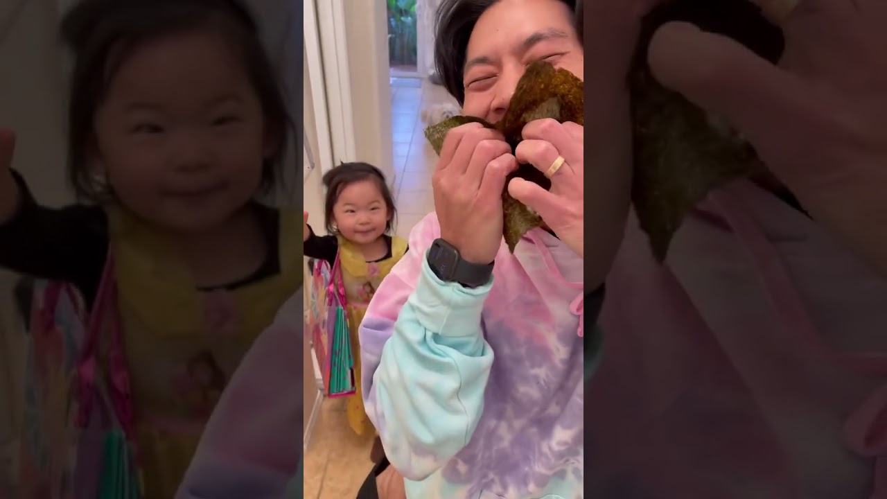 Toddler was shocked that her dad ate the seaweed without sharing
