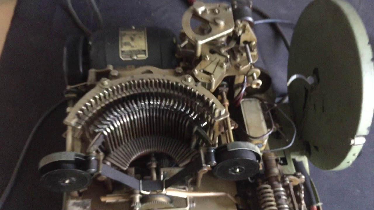 Vintage Teletype Model 14 KSR Teleprinter with Keyboard