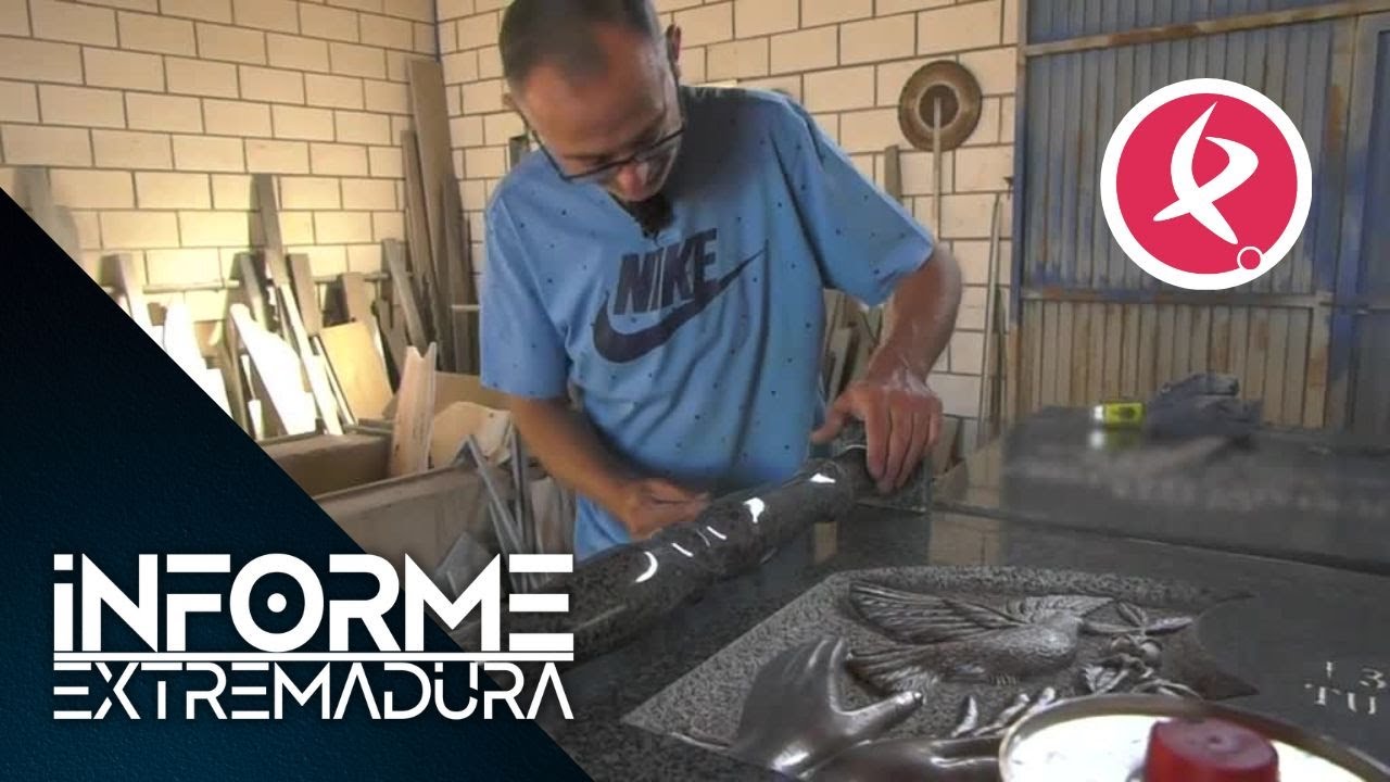 Granite gravestones from kilometer zero | Extremadura Report