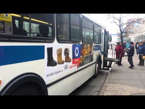 MaBSTOA Bus: Fordham Plaza Bound New Flyer D60HF [#5666] Bx15 LTD Bus @ 125th Street & Lexington Ave