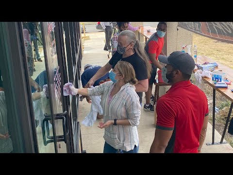 Asian-Owned Restaurant Defaced by Racist Graffiti, Locals Rally