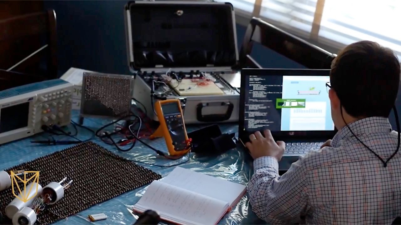 Tech-Infused, Hands-on Learning at DeVry | DeVry University