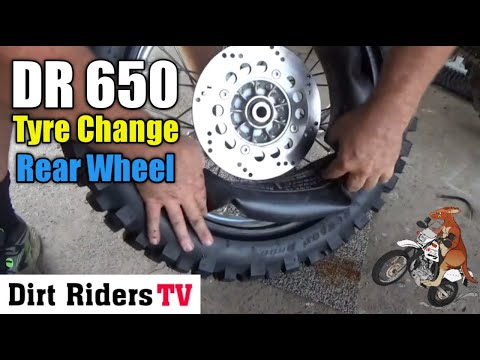 Suzuki DR 650 Rear Tyre change