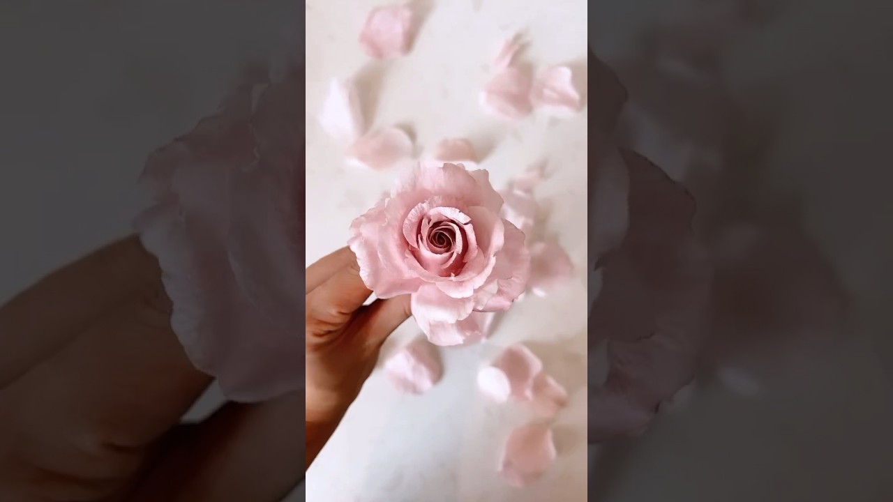Make a wafer paper rose with me🌸 #waferpaper #sugarflowersforcakedecorating #sugarflowers #cakedeco