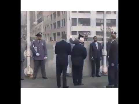 The first time the SOMALIA flag was raised by the United Nations .