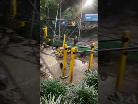 Discovering a Gym in the street of Medellin…