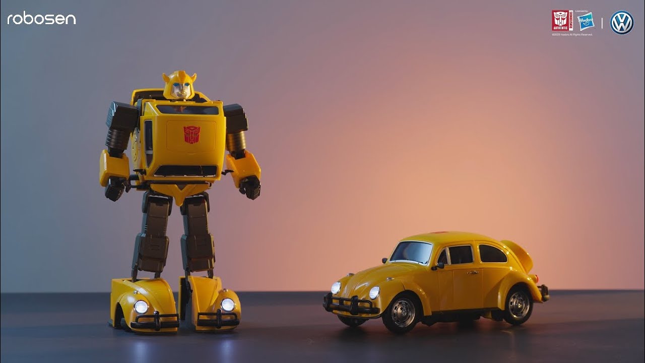 Robosen Flagship Bumblebee- the World's First Auto-Converting Bumblebee