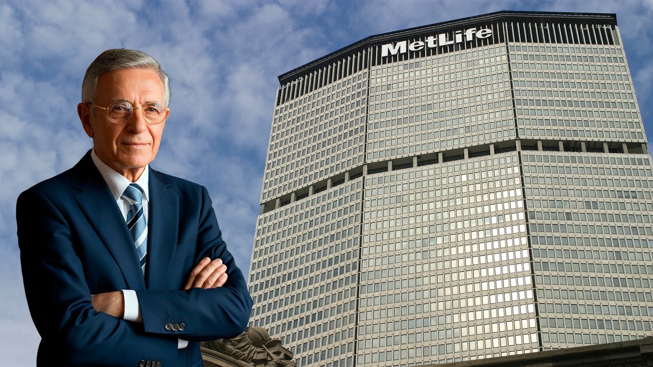 The MetLife Building: A Controversial Icon of New York City | Galaxy.ai