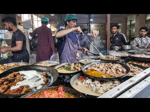 PAKISTAN STREET FOOD LAHORE PART 4 | ARIF HOTEL CHICKEN KARAHI VS ILYAS DUMBA KARAHI