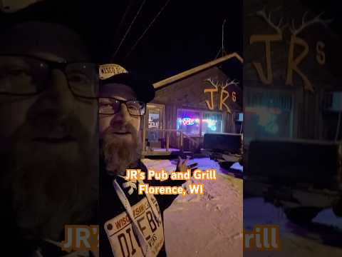 JR’s Pub and Grill in Florence, WI #wisconsin #travel #vlog #winter #snow #wiscodivebars #drinks