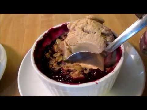 Dessert For 2: Fruit Crisps A La Mode