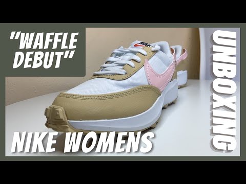NIKE WOMENS WAFFLE DEBUT: LET'S UNBOX!