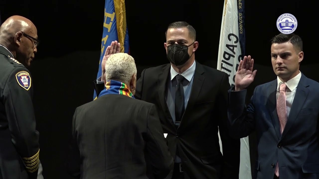 Seven new Harrisburg Bureau of Police officers take the oath of honor in ceremony