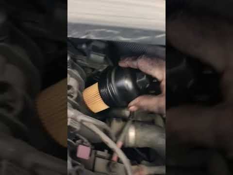 Oil filter fitting BMW X1