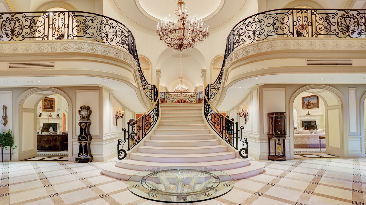 This $30 Million Mansion Is a Renaissance Architecture Masterpiece