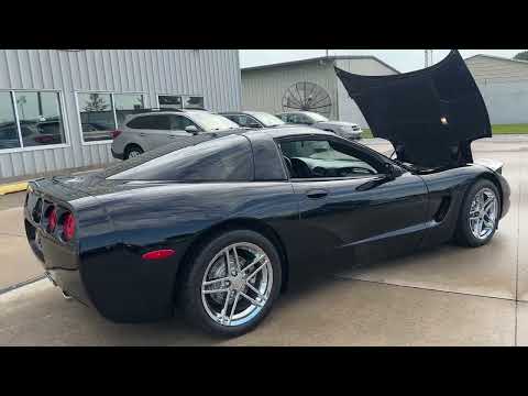 2003 Chevrolet Corvette 2 dr coupe
