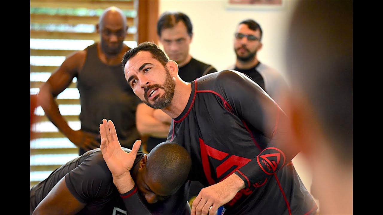 The Best Guillotine Choke Escape Options And Counters - BJJ World