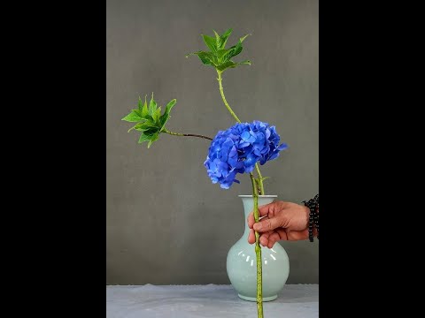 琢⽟英标不染尘,光涵⽉影愈清新。 #艺术创作 #艺术 #flowers #flowermaking