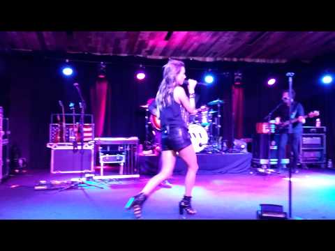 Jana Kramer - NEW Sleepless - LIVE Woodbridge, VA 9/26/14