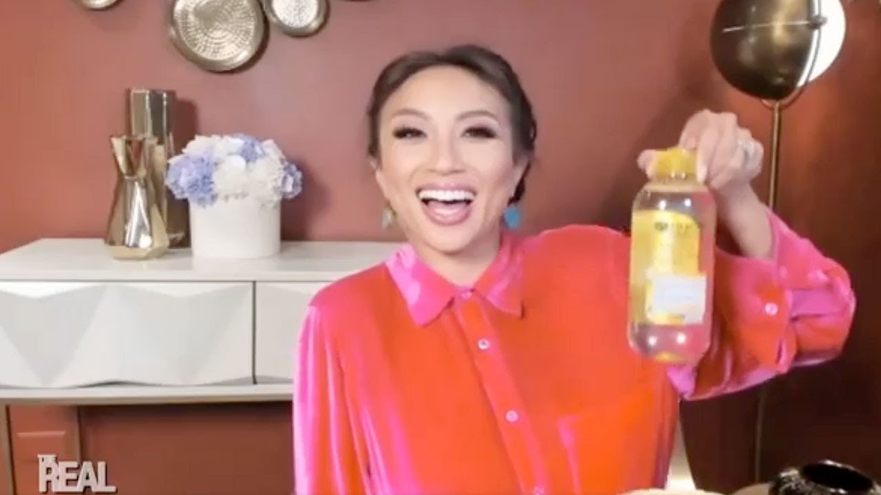 #ad Cleanse & Remove Makeup in 1 Step with Garnier Micellar Water!