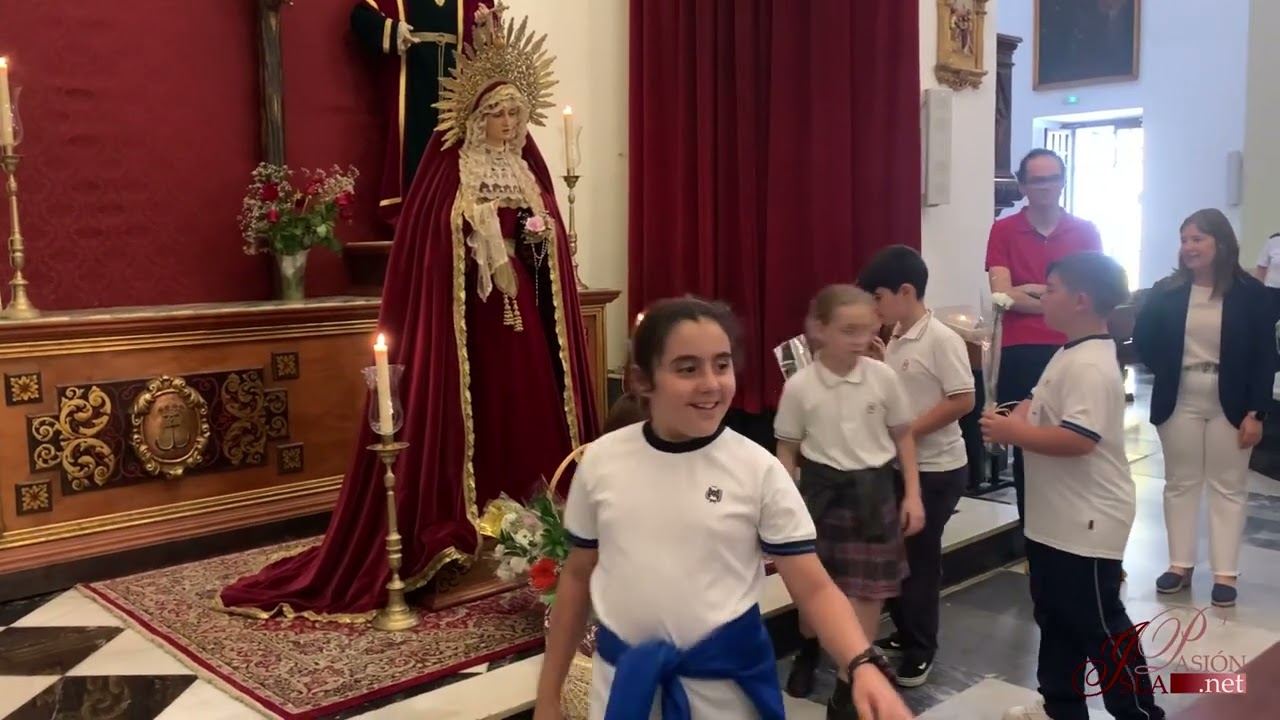 Escolares de Miramar y Compañía de María ofrecieron flores y oraciones ...