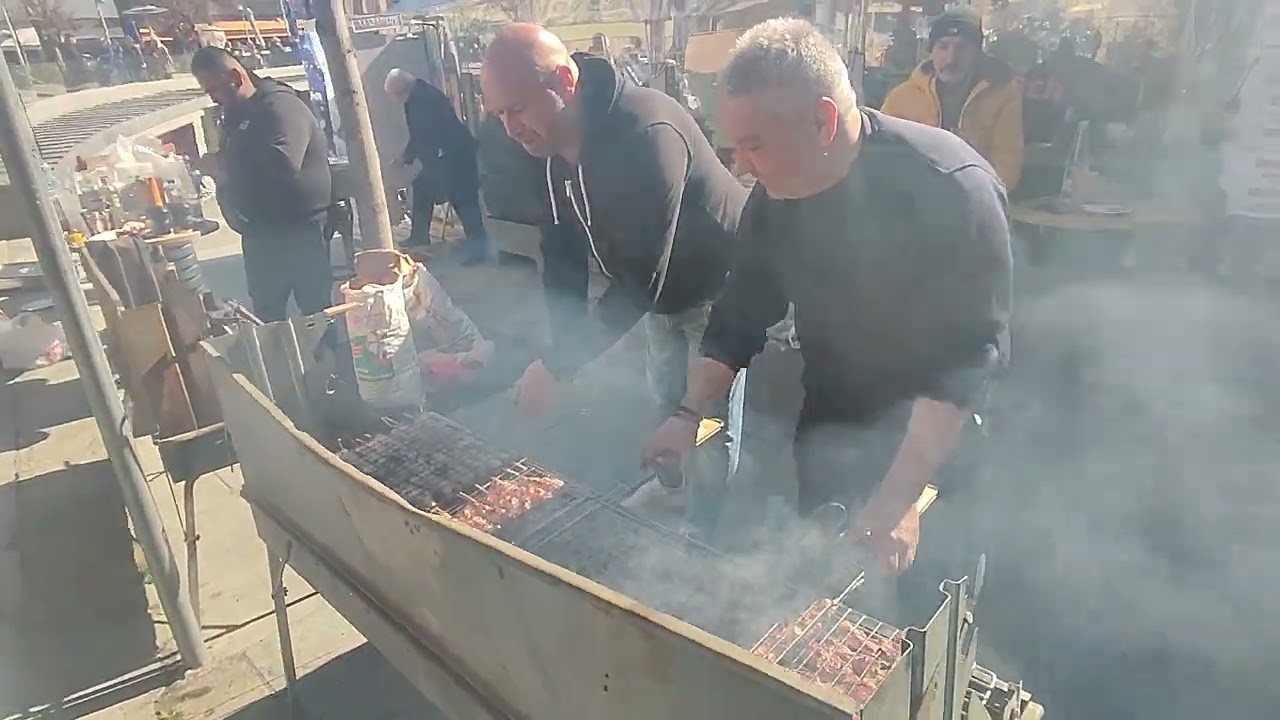 Kozanimedia-Ώρα 13:30: Το…τσικνίζει η πόλη της Κοζάνης-Φωτογραφίες και ...