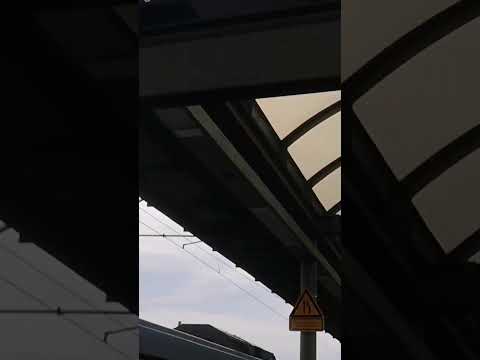 Leipzig Messe nach Personen auf dem Gleis#train#leipzig#train