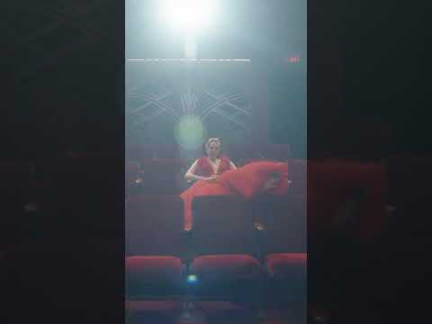 Amanda Seyfried - horror film in the movie palace at the 2021 Oscars