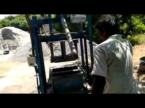 Manual Concrete Block Making Machine at Best Price in India