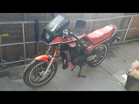Yamaha Rd 125 ypvs [1987] 2 stroke smoking
