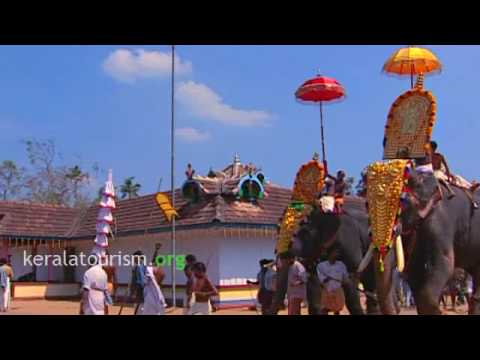 Cherai Pooram, Festival, Subramanya temple, Ernakulam, Kerala, Video ...