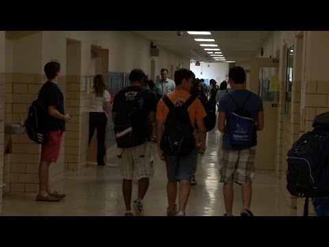 Proposed Law Would Let Sign Language Count as Foreign Language in High School