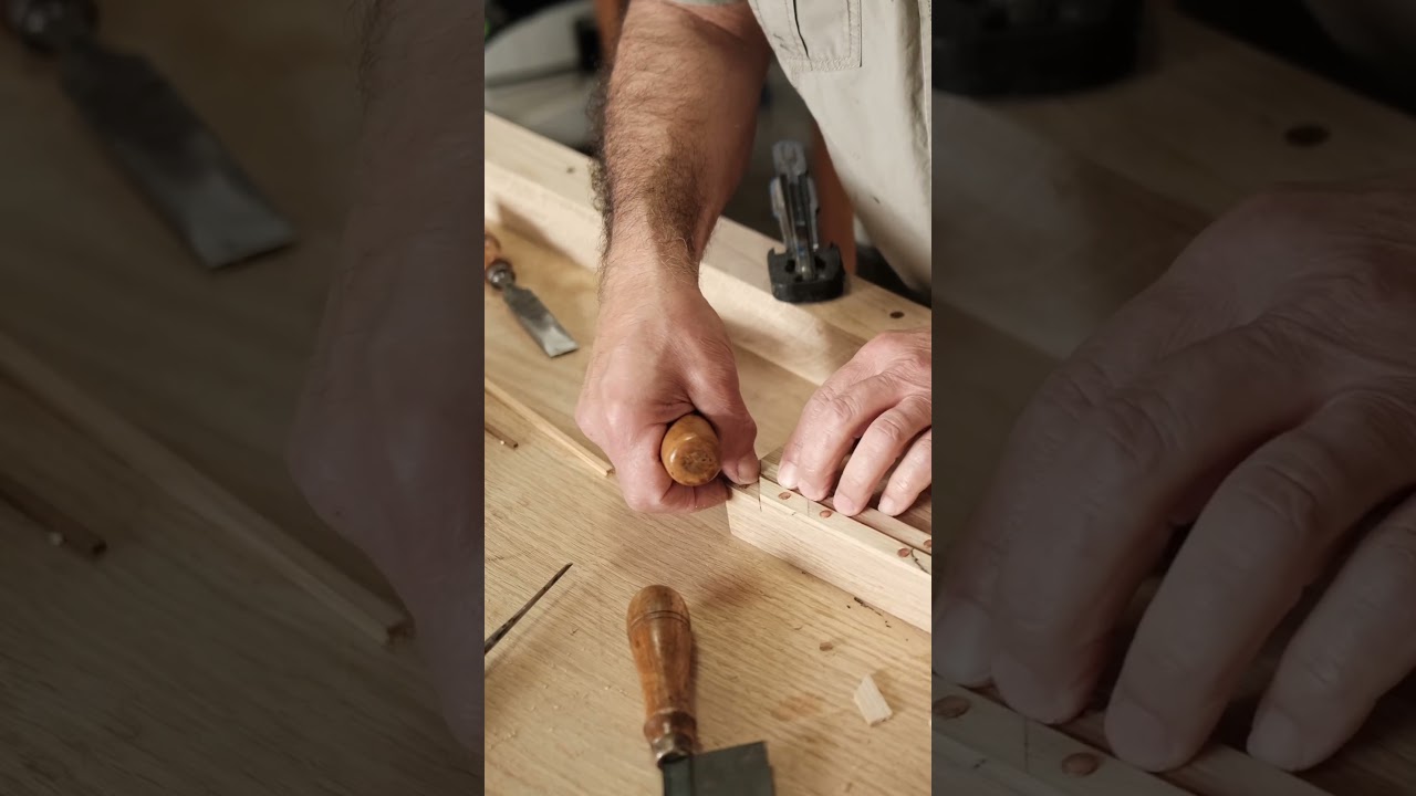 Making an inlay around a joint @ateliermateus #eoodworking #marcenaria