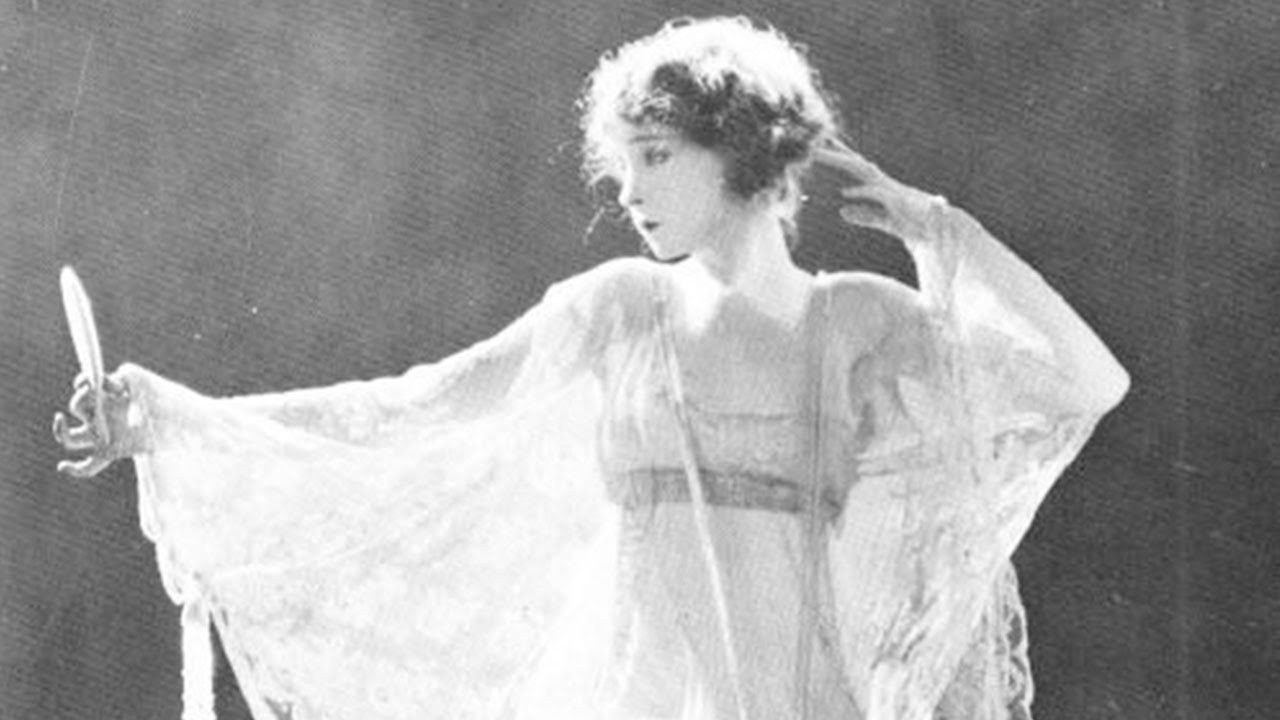 Why Everything You Know About Lillian Gish Is A Lie