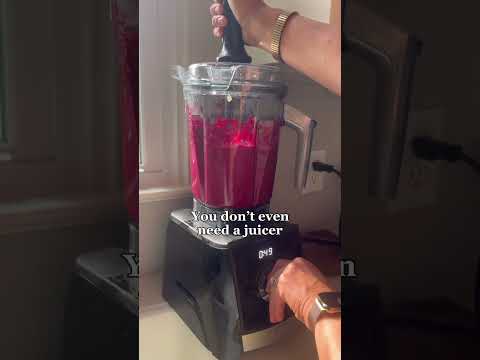 Have you tried beet juice yet? It’s seriously one of the healthiest foods ever😮#garden#beets #juice