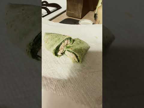 Quick and easy spinach wrap with chicken