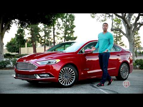 2017 Ford Fusion Hybrid | 5 Reasons to Buy | Autotrader