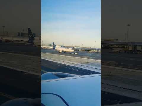 Frankfurt Airport Germany Runway 😳😳 Going to take-off👌👋 #shorts #runway #takeoff #aeroplanetakeoff