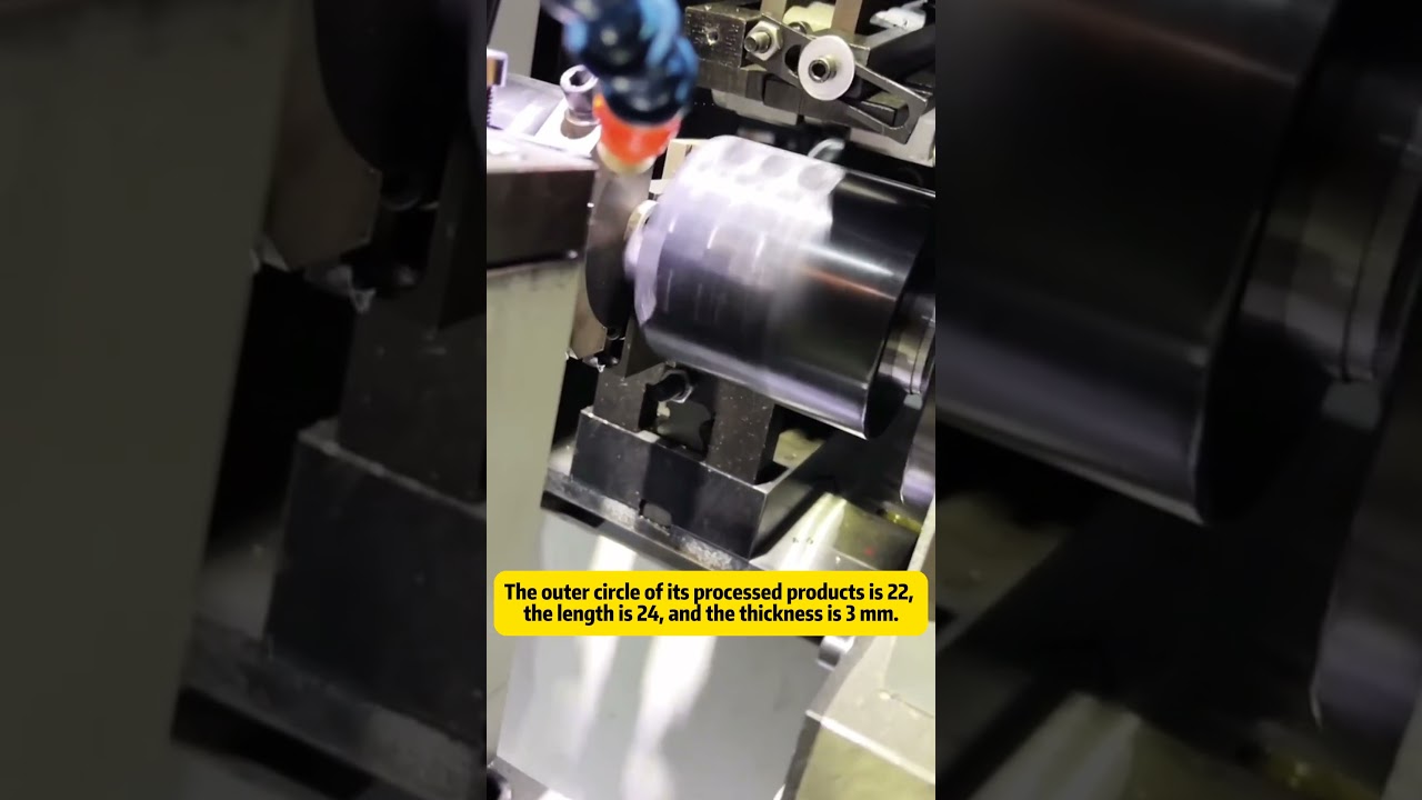 This automatic chamfering machine is ideal for processing low-profile products